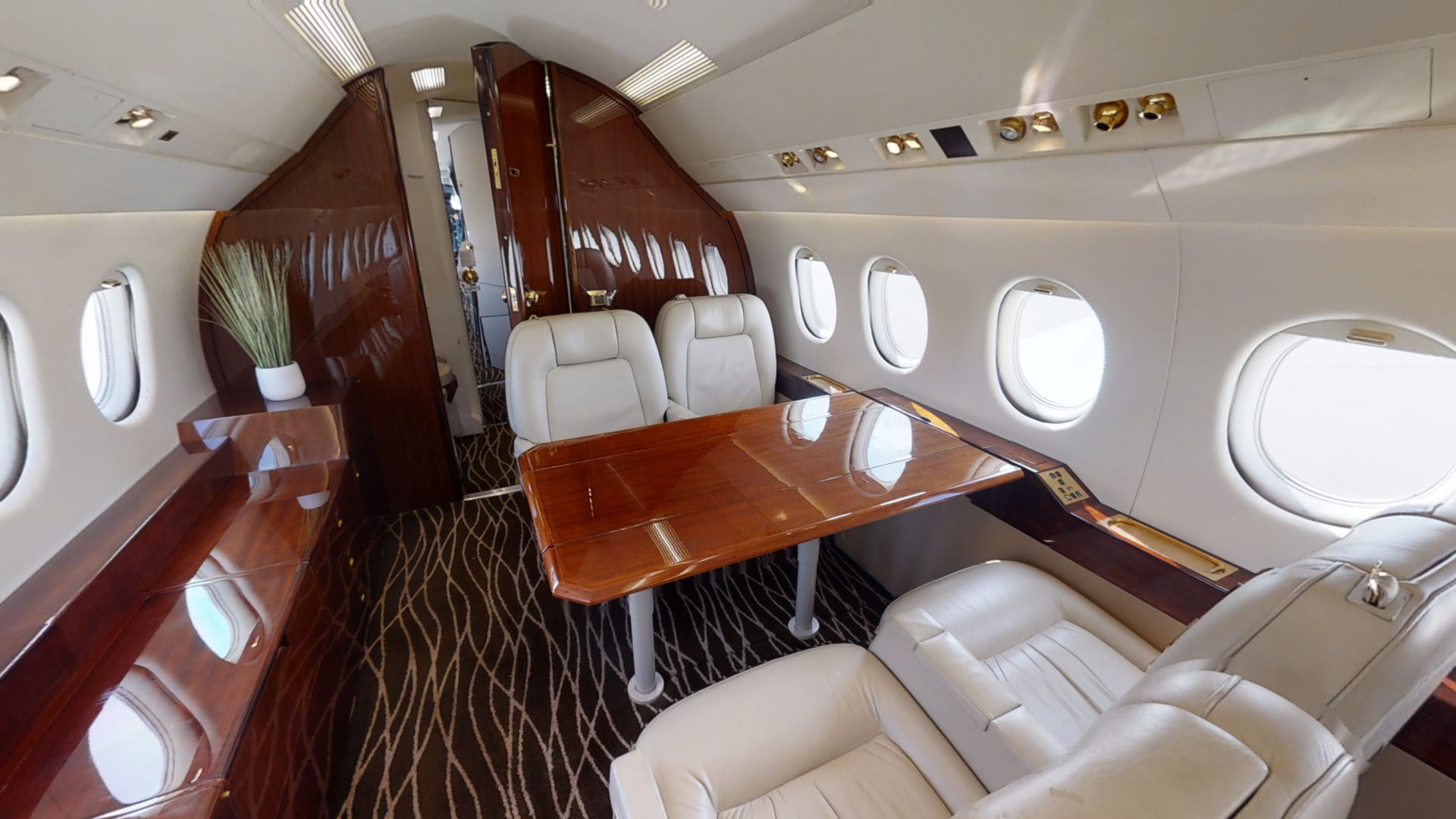 Dassault Falcon 2000
